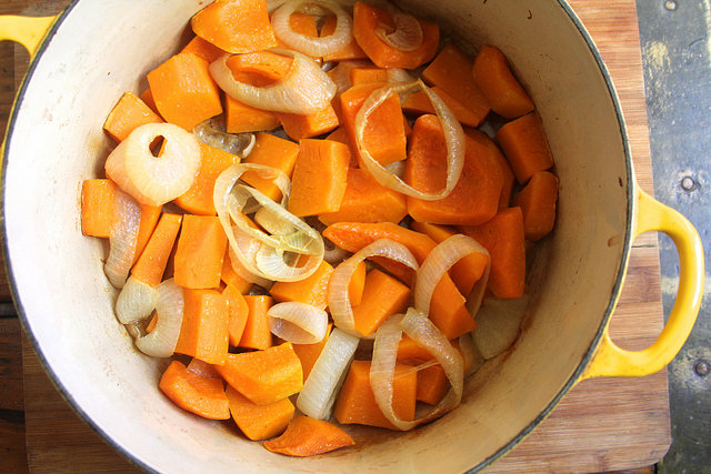 Super-Tasty One-Pot Squash Soup – Not Eating Out in New York
